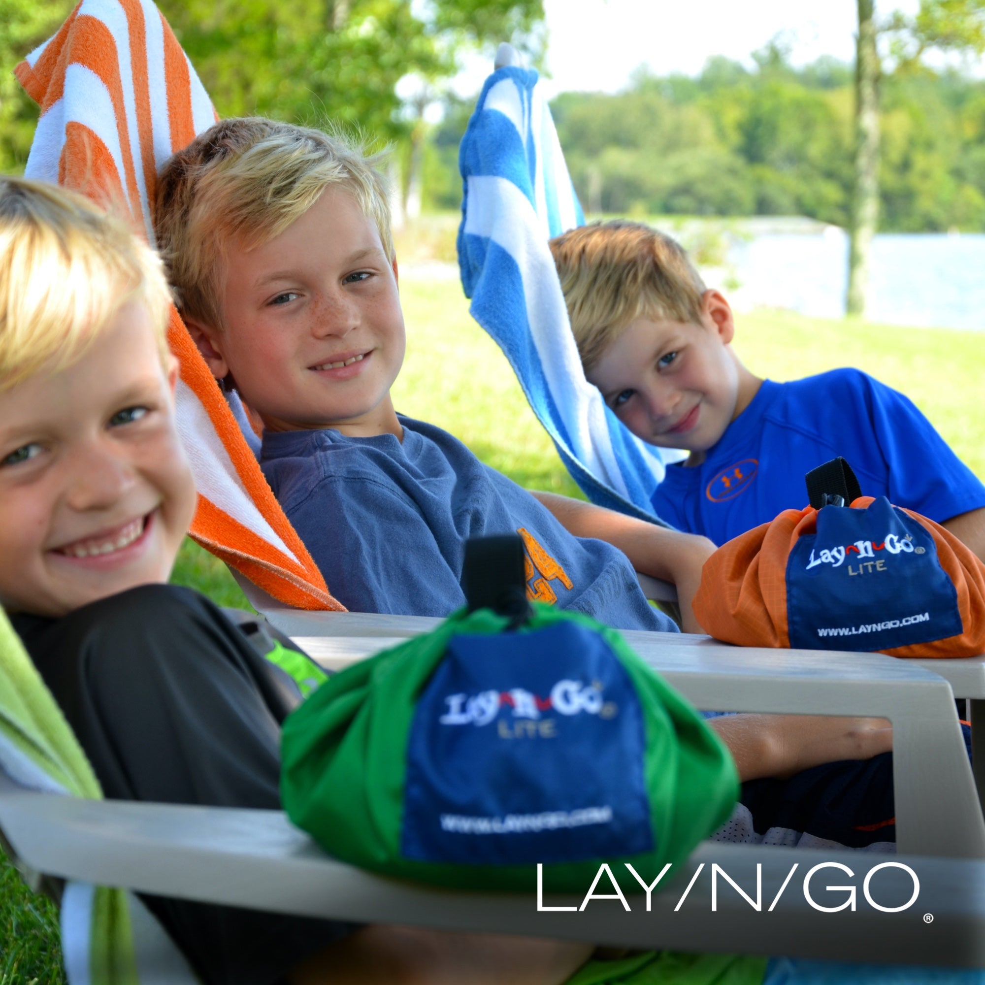 Play Mat & Storage Bag for Easy Cleanup | LITE (18") | Lay-n-Go – Lay-n-Go