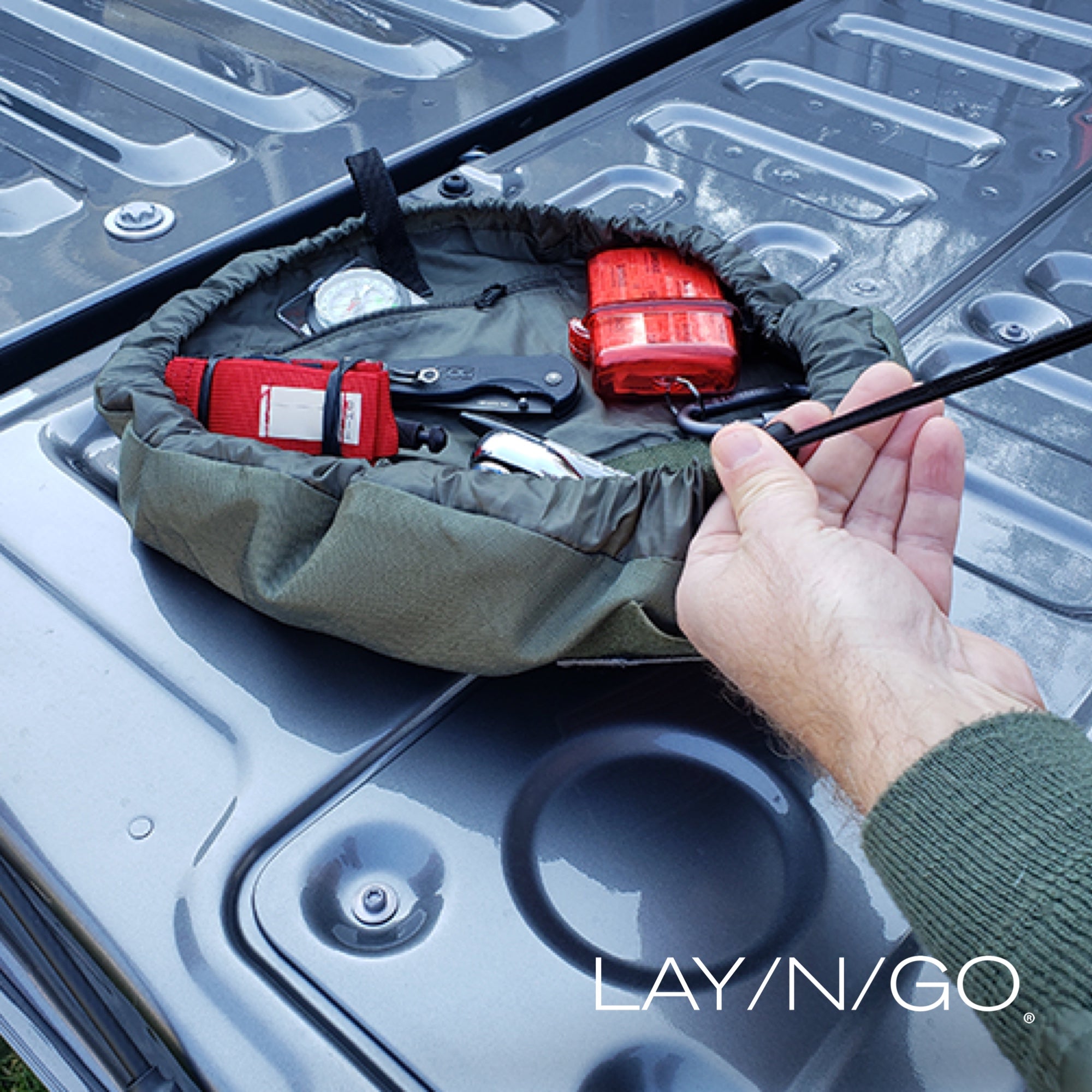 Utility/Tool Bag with Pockets | DEFENDER Tactical (20") | Lay-n-Go ...